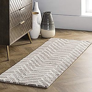 nuLOOM Alex Hand Tufted Wool Runner Rug, 2' x 6', Beige
