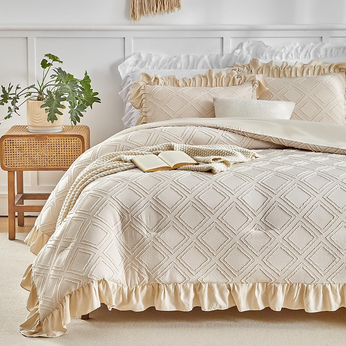 Tufted Ruffle Comforter Set Twin Size, 3 Pieces Beige Ruffled Farmhouse Comforters, Luxury Solid Color Soft and Embroidery Shabby Chic Boho Bohemian Bedding Set for Kids(1 Comforter + 2 Pillowcases)