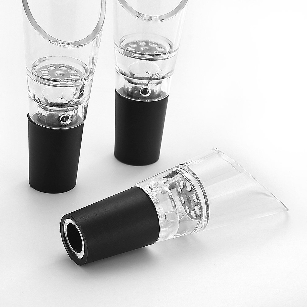 6 Pack Wine Pourer by QLL White