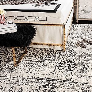 SAFAVIEH Evoke Collection Area Rug - 8' x 10', Ivory & Black, Oriental Medallion Distressed Design, Non-Shedding & Easy Care, Ideal for High Traffic Areas in Living Room, Bedroom (EVK260T)
