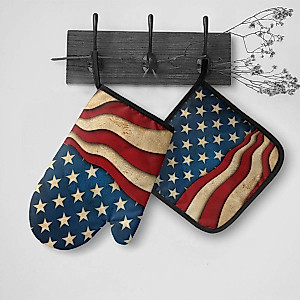 VunKo Retro American Flag Oven Mitts and Pot Holders Sets Heat Resistant Kitchen Oven Gloves Non-Slip for Safe BBQ Cooking Baking Grilling Set of 2
