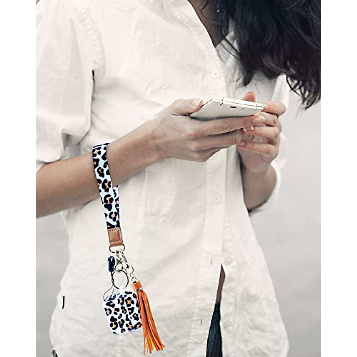 Airpods 3rd Generation Case with Keychain Wristlet, OULRAEFS Soft Silicone Skin Case Cute Airpod Case 3rd Generation Protective Case Cover with Wrist Lanyard for Airpods 3 2021 Gift for Women, Leopard