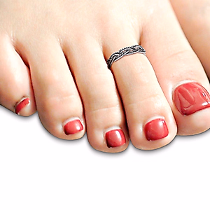 AeraVida Oxidized Celtic Weave Design Sterling Silver Toe Ring or Pinky Ring | Celtic Toe Rings for Women Sterling Silver | Sterling Silver Adjustable Toe Ring | Unisex Toe Ring