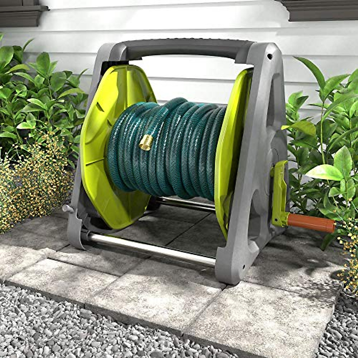 Amazon Basics Garden Tool Collection - Water hose with Brass Coupling 25ft, 5/8'', 300psi