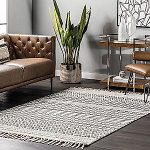 nuLOOM Esther Hand Loomed Textured Wool Tassel Area Rug, 8x10, Grey