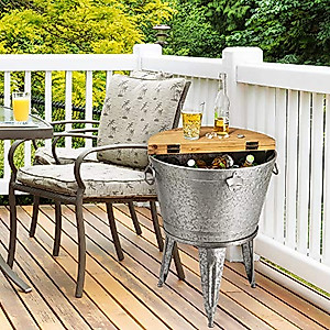 Glitzhome 26.29"H Oval Galvanized Beverage Tub with Stand, Farmhouse Metal Accent Cocktail Table Storage Bucket with Firwood Lid, 8 Gallons
