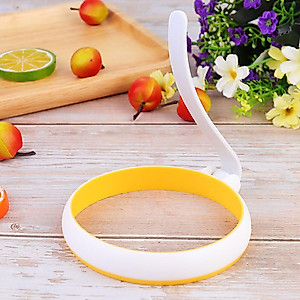 PRETYZOOM 4pcs Silicone Egg Ring, 5 Inches Profession Egg Ring Set, Nonstick Egg Rings With Handle Fried Egg Ring for Omelette, Pancake, Kitchen Cooking Tool