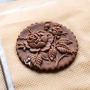 Cosybeau Cookie Stamp Carved Wood Mold Press Cookie Mold, Custom Wooden Biscuit Cutter Cookie Presses Stamps DIY Christmas Thanksgiving for Baking (Peony)