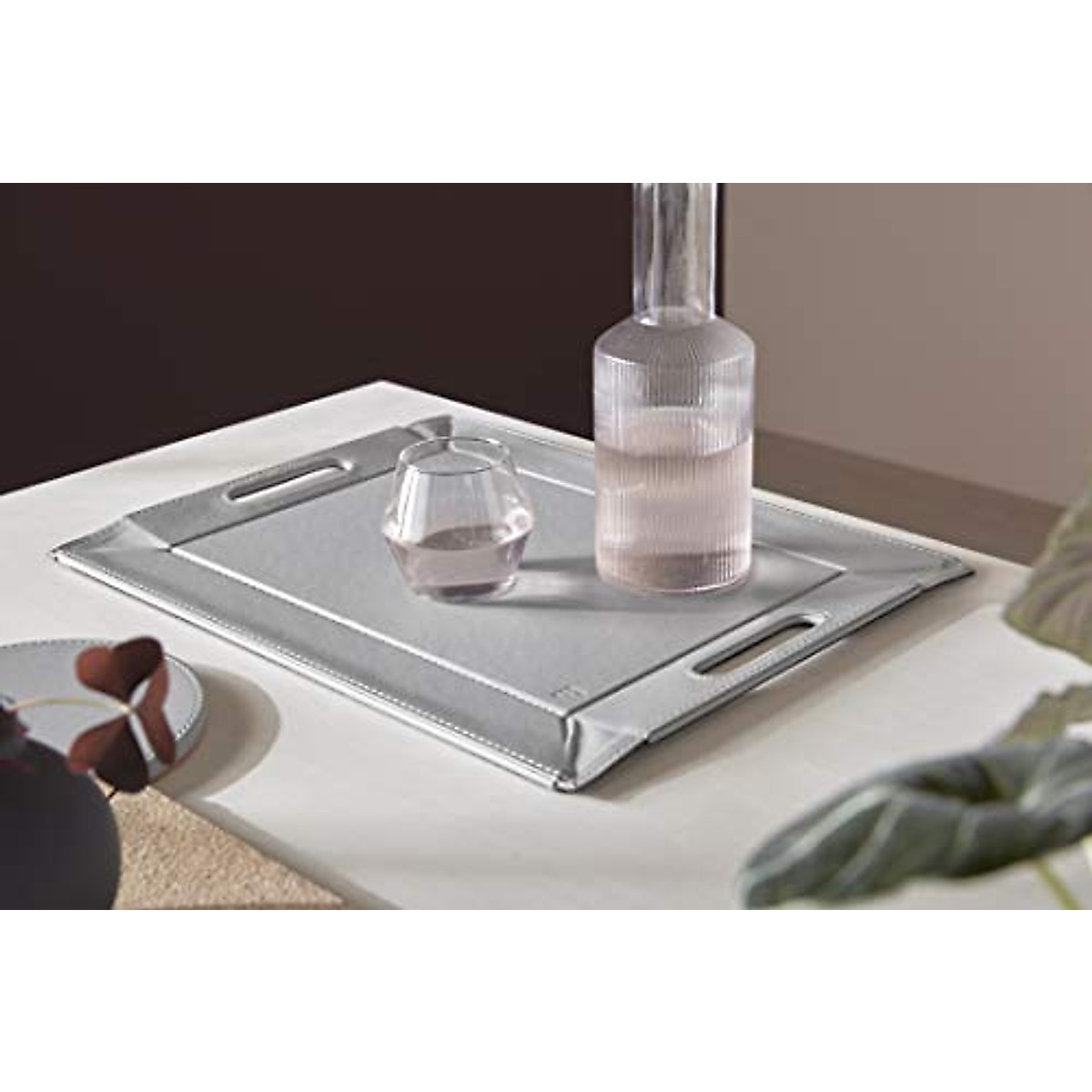 Freeform Two-Tone Reversible M Tray, 55 x 41 cm, Grey-White