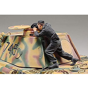 TAMIYA Models Pz.Kpfw Panther Ausf. D Military Vehicle Building Kit (Sd.Kfz.171)