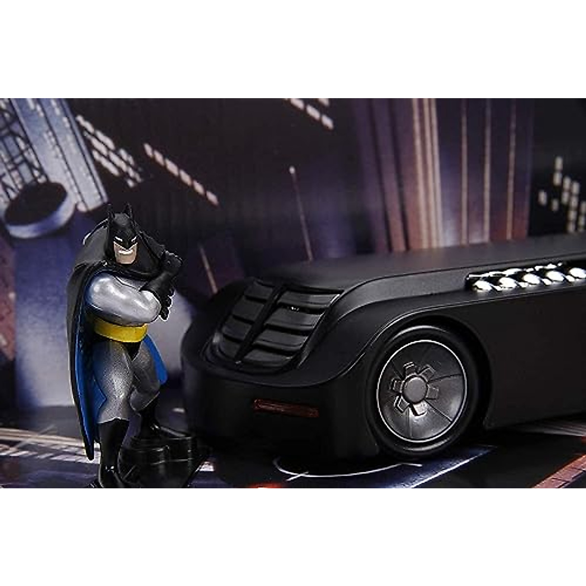 DC Comics 1:24 Batman Animated Series Batmobile Die-cast Car with 2.75" Batman Figure, Toys for Kids and Adults,Black