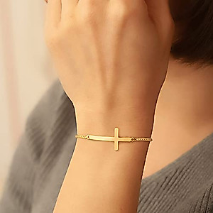 Gold Bracelets for Women, 14k Gold Plated Figaro Chain Braclelets for Women Dainty Gold Bracelets for Women Simple Gold Bracelet Thin Bracelets for Women Teen Girls Jewerly Gifts