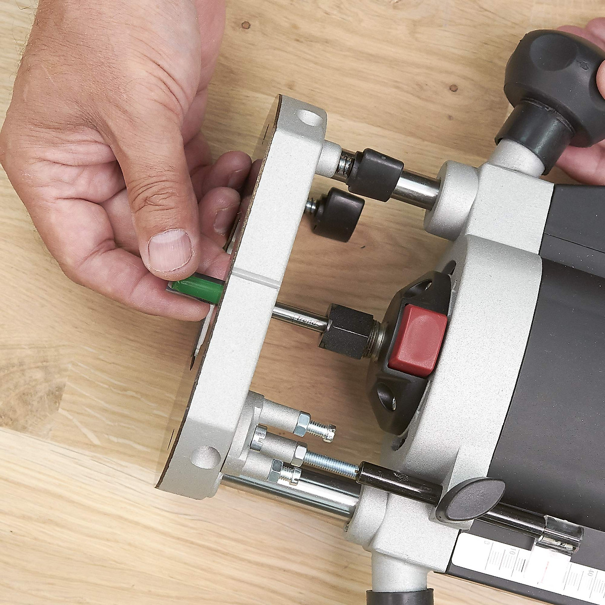 Trend CraftPro Straight Two Flute Router Cutter Bit, 1/4 Inch Shank, 15/32" Cut Diameter & 3/4" Cut Length, Tungsten Carbide Tipped, C019AX1/4TC