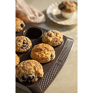 SAVEUR SELECTS 12-Cup Muffin Pan, Non-stick, Warp-resistant Carbon Steel, Dishwasher Safe, Artisan Bakeware Series