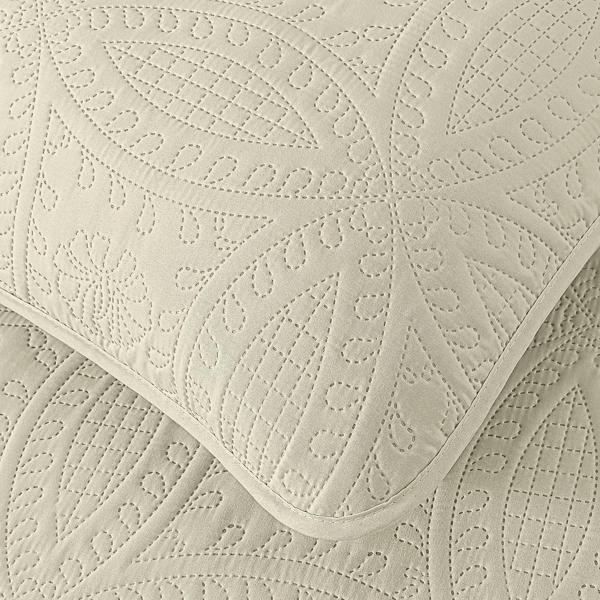 Chezmoi Collection Austin 3-piece Oversized Bedspread Coverlet Set (King, Ivory)