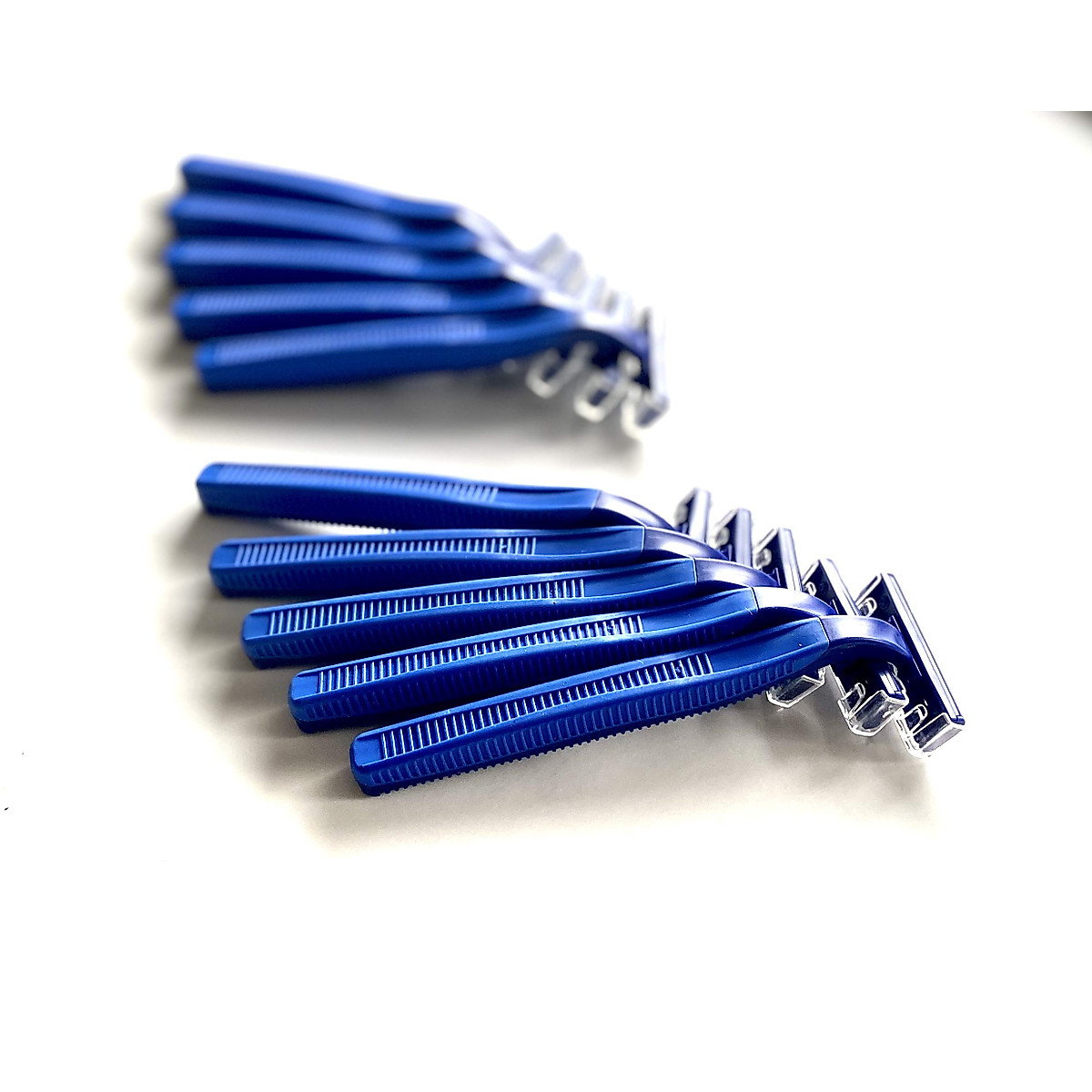 20 Box of Blue Razor Blades Disposable Stainless Steel Hospitality Quality Shavers High End Twin Blade Razors for Men and Women with Aloe Vera Lubrication Strip