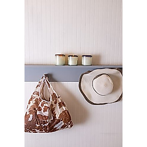 Paddywax La Playa Artisan Hand-Poured Scented Candle, 9-Ounce, Black Rim - Vanilla Rosa