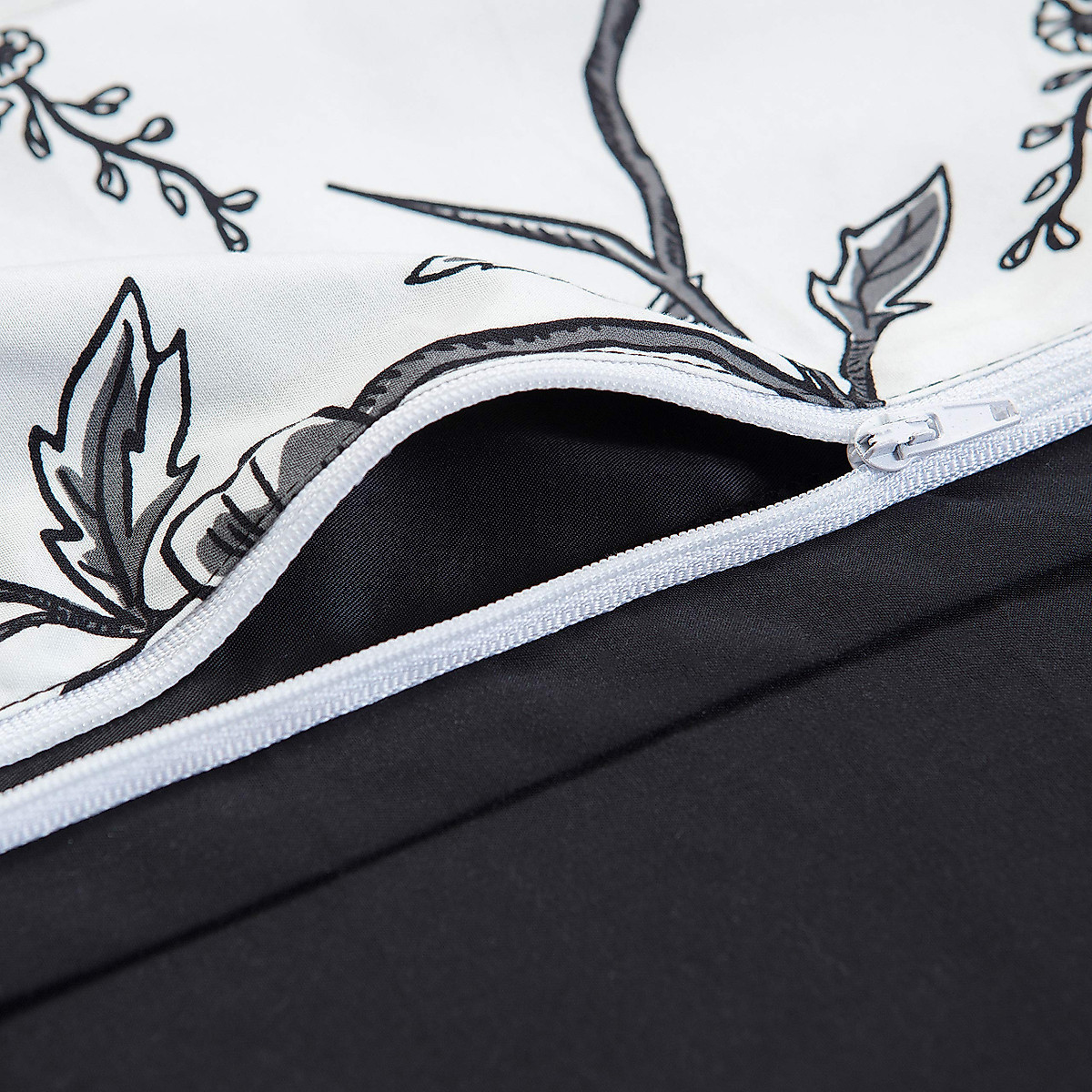 Chanasya Premium French Toile Cover Set - Duvet Cover (104” x 90”) & 2 Pillow Shams (20” x 36”) - 3-Piece Set, King Size, White Charcoal