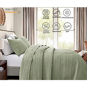 MOONLINE Quilt Set Full/Queen Size Olive Green 3 Piece,Lightweight Soft Microfibre Modern Stripe Pattern Reversible Quilted Bedspread&Coverlet Set for All Season (Includes 1 Quilt and 2 Pillow Shams)