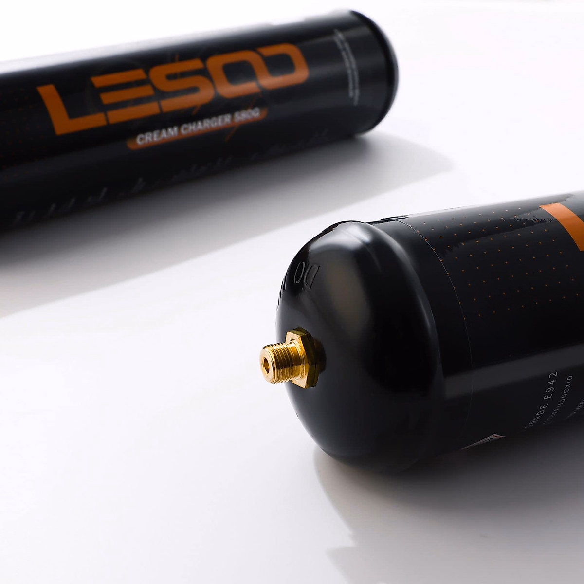 LesooWhip 615g Whipped Cream Charger 1 Box Pure N2O Tank 0.99 Liter Nitrous Oxide Cylinders with Most Cream Whippers(6 cylinders)