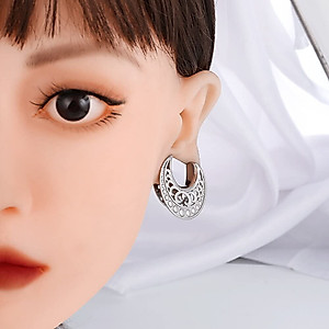 Casvort 2 PCS 10mm (00g) Hypoallergenic 316 Stainless Steel Silver Aesthetic Opening Saddle Tunnels Hangers Ear Gauges Plugs Stretcher Earring Piercing Body Jewelry