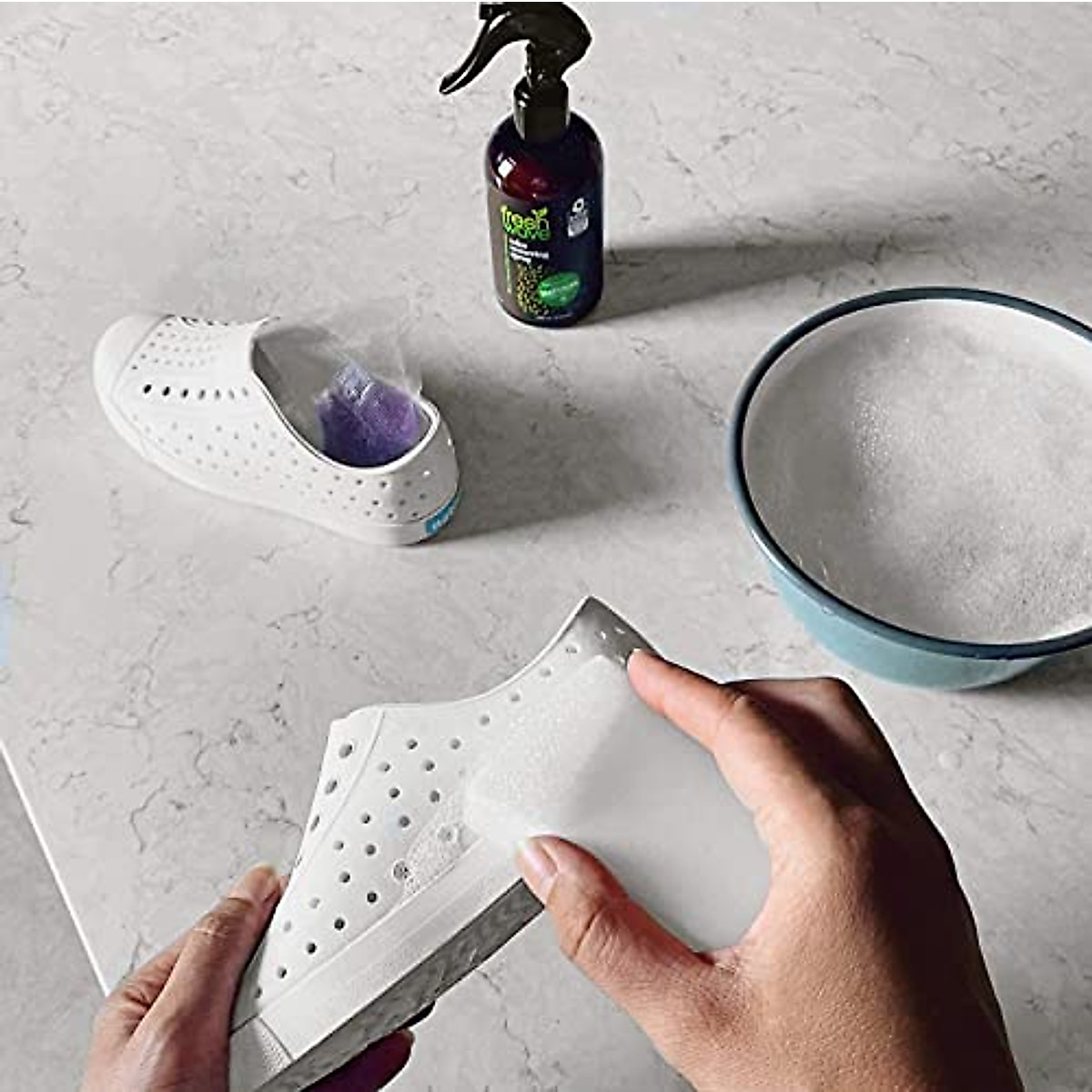 Fresh Wave Odor Removing Spray Bundle: (2) 8 fl. oz. Sprays + (1) 32 fl. oz. Spray Refill