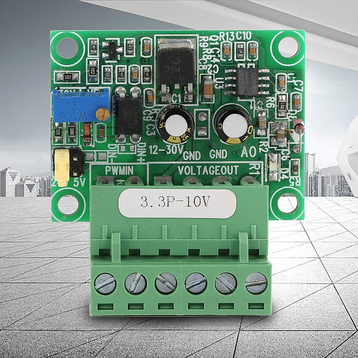 3.3V PWM to 0 to10V Voltage Converter Metal Converter Module D/A Digital Analog PLC Module Frequency to Voltage Converter Module