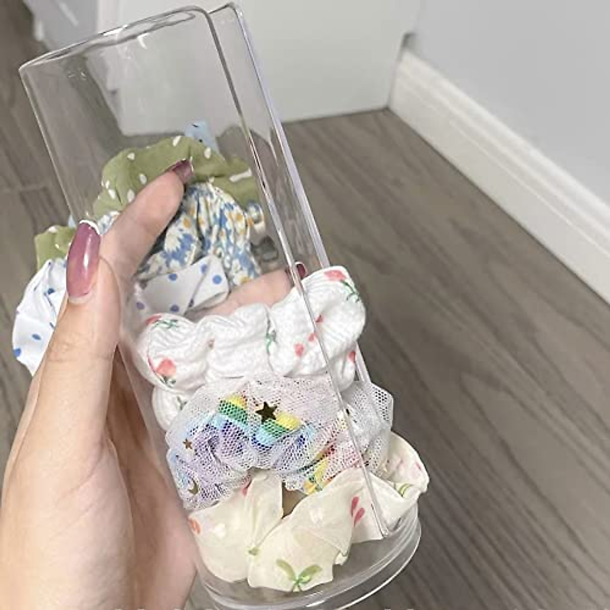 Clear Scrunchie Holder Stand Acrylic Transparent Hair Tie Holder Display Organizer with Lid Portable Hair Accessories Storage Rack for Women Girls