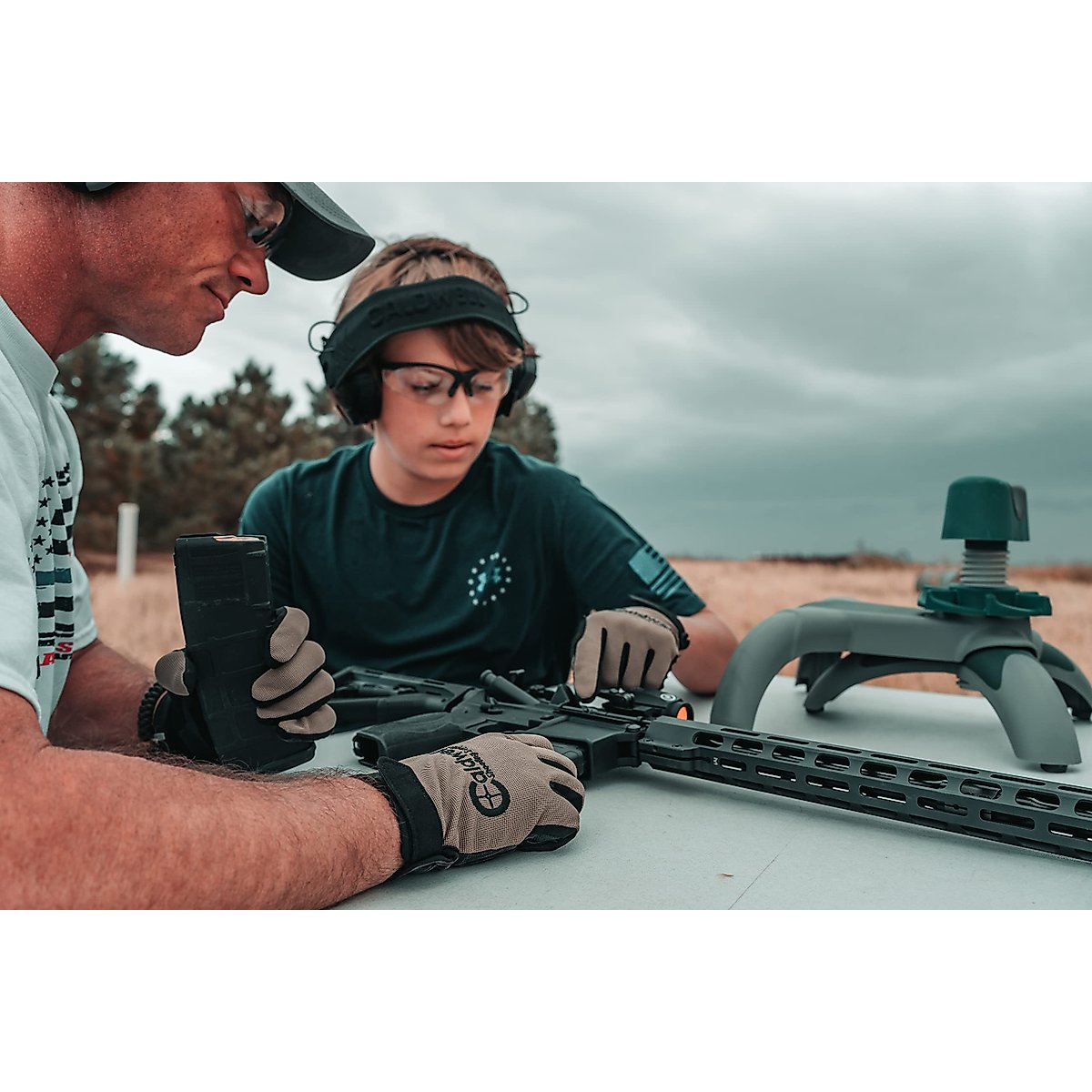 Caldwell Small/Medium Ultimate Shooting Golves with Breathable Material, Padding, and Touch Control for for Target Shooting, Range, and Hunting