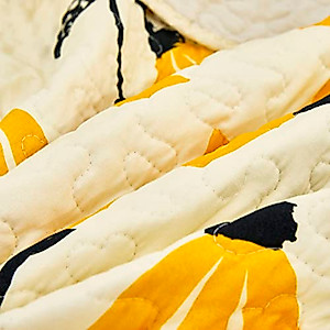 DaDa Bedding Botanical Floral Lap Quilt - Throw Blanket Quilted Yellow Fleur Golden Yellow Spring Time Tulips - Scalloped Edges Bright Vibrant Ivory Cream - 50 x 60
