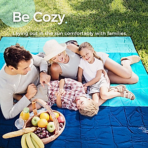 OCOOPA Beach Blanket, Extra Large Sandproof Waterproof, Picnic Mat, 8 Persons Family Size, Sand Free, Comfortable, Durable Parachute Nylon 210T, Lightweight, 4 Stakes&1 Travel Bag, S09