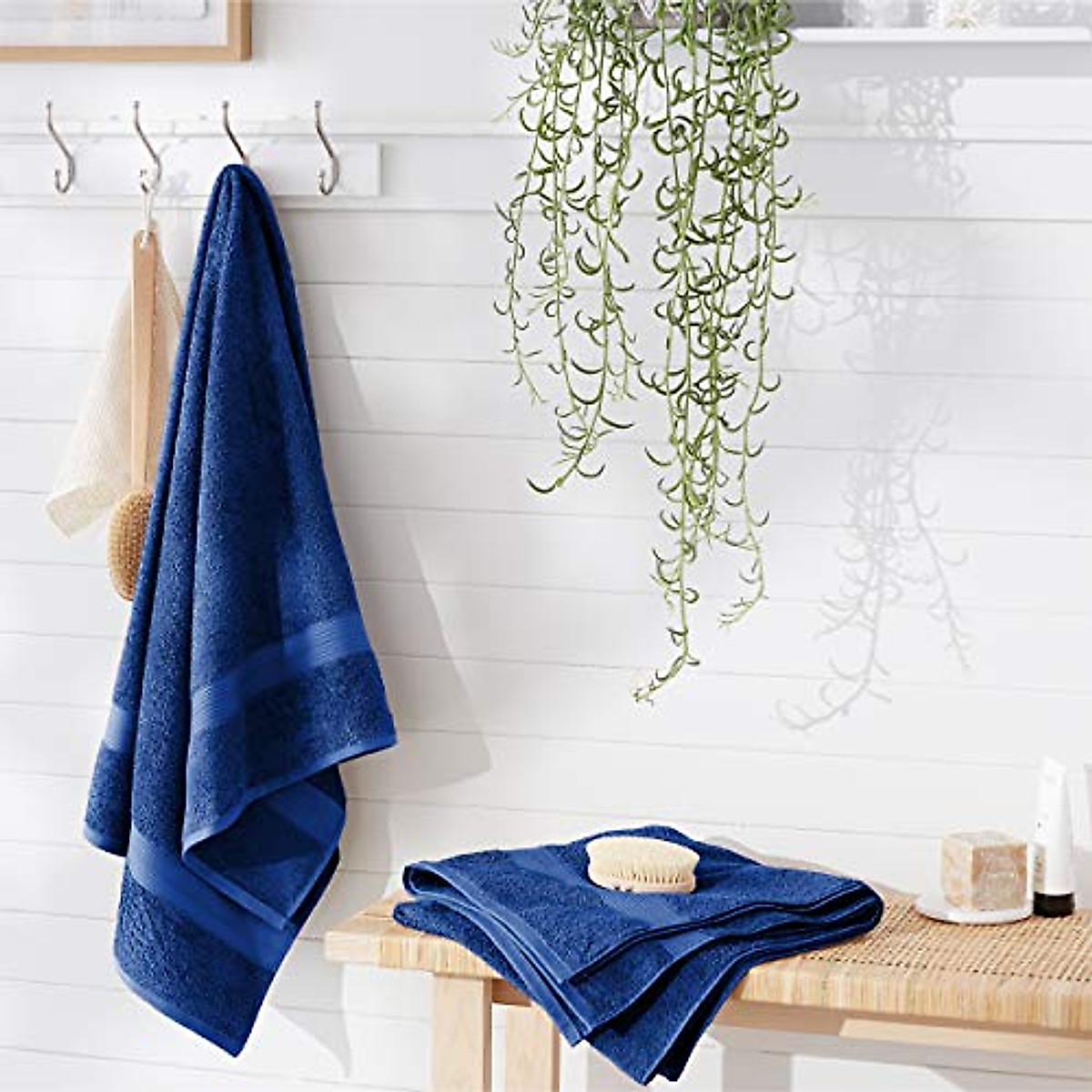 Amazon Basics Fade-Resistant Cotton Bath Sheet - 2-Pack, Navy Blue