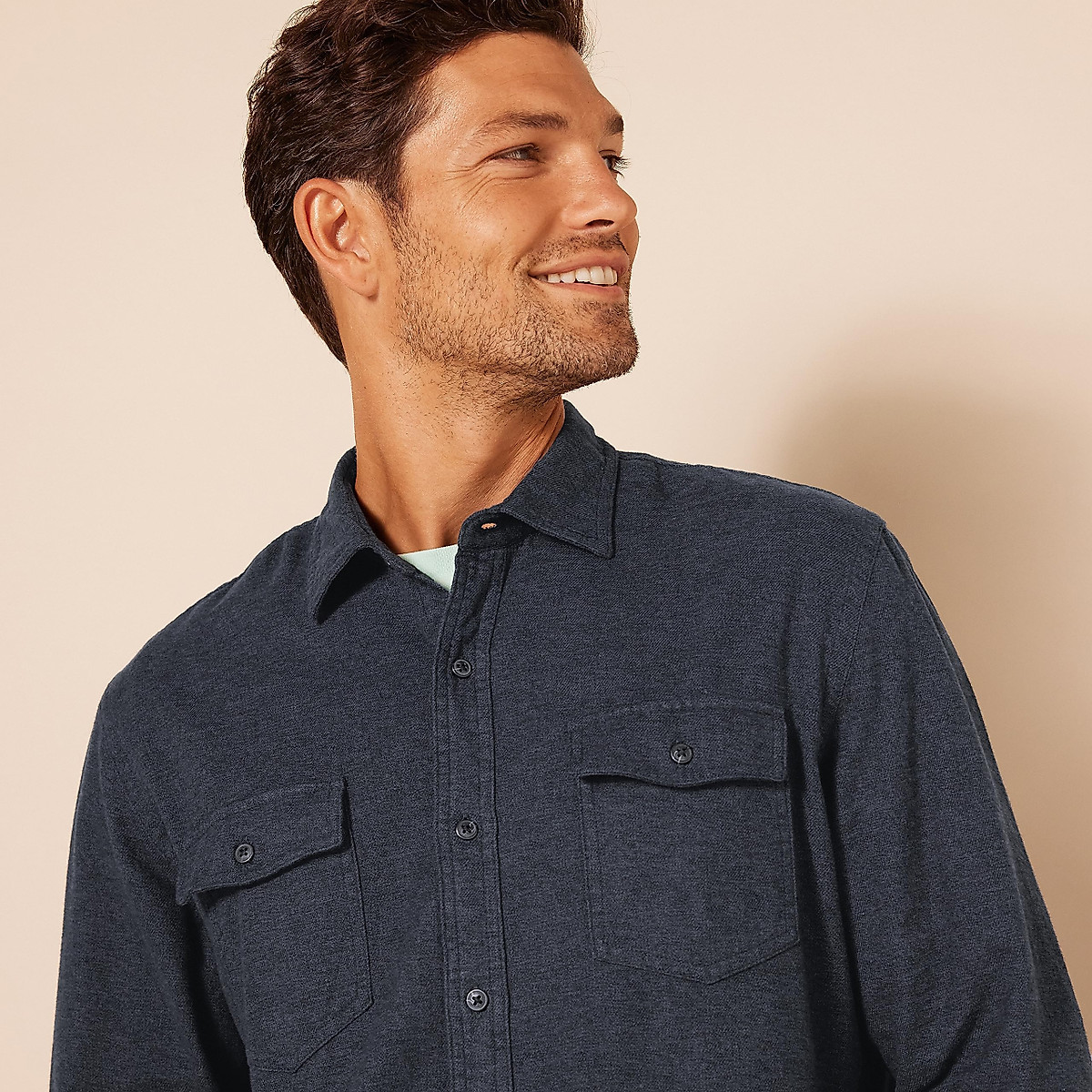 Amazon Essentials Men's Long-Sleeve Flannel Shirt, Regular-Fit, Two Pockets, Dark Denim, X-Large
