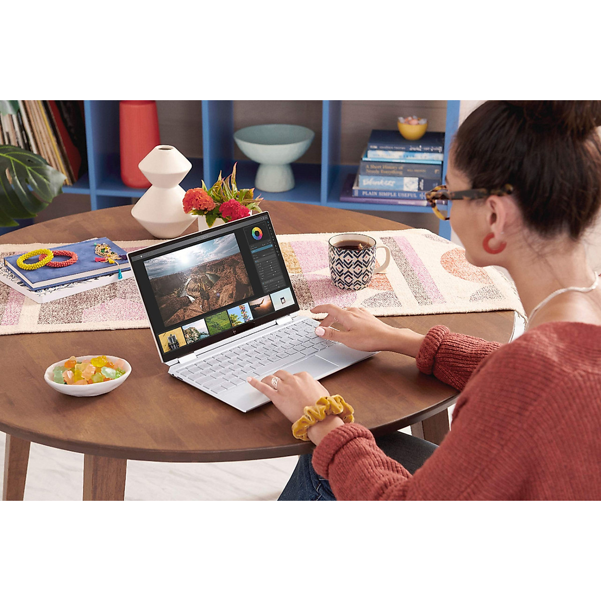 HP Newest Spectre Touch x360 13-AW000 Silver Convertible Laptop 10th Gen Quad Core Intel i7 up to 3.9GHz 8GB DDR4 + 32GB Optane (40GB Total) 512GB SSD 13.3in FHD Gorilla Glass (Renewed)