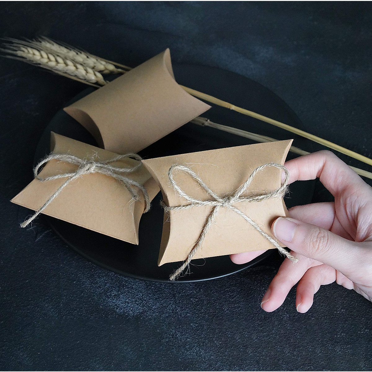 Vintage Kraft Paper Pillow Candy Box Thank You Treat Box Kit Rustic Gift Boxes with Twine for Wedding Favors Baby Shower Birthday Party Supplies, 50pc