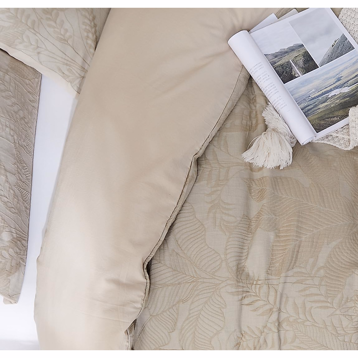 TUMEI Duvet Cover King, Jaguard Floral Duvet Cover King Size, Linen Cotton Blend Floral Leaf Patten Duvet Cover Set with Zipper and 2 Pillowcases, Soft and Breathable Khaki Bedding Set (No Comforter)