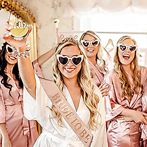 NOVITAR Engagement Gifts For Women- Bride To Be Newly Engaged Gifts For Her, Bridal Shower Gifts, Fiancée Future Mrs Box Set, Wedding Gifts Basket, Engaged Party Gifts Idea