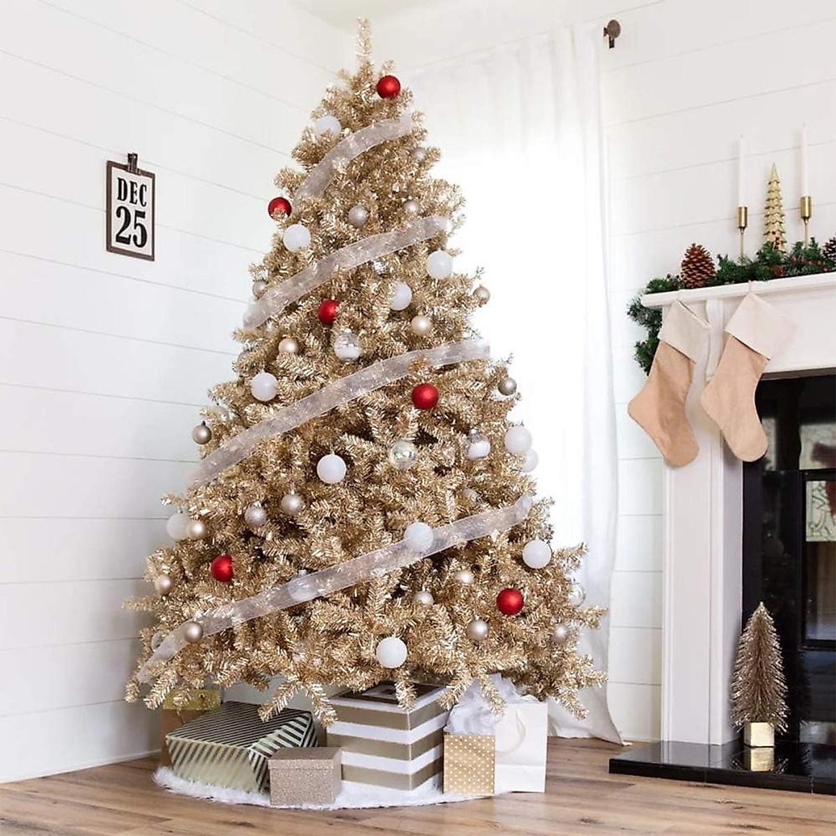 YEAHOME Christmas Tree Skirt, 48 Inch White Soft Faux Fur Tree Skirts Plush Christmas Decorations, White Ornaments Christmas Tree Skirts Xmas Decorations Indoor Holiday Party Decor