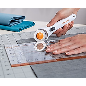 Fiskars 197950-1008 Stick Rotary Cutter, 45mm
