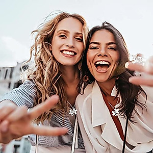 MJartoria Best Friend Necklaces, Friendship Necklace Puzzle Piece Necklaces Set Gifts for Women Teens BFF Necklace for 2 (we are best friend because everyone else ...)