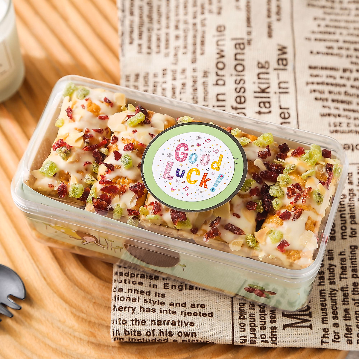 Vonical 1.5" Good Luck Stickers, 1000pcs/Roll Good Luck Labels with Non-Toxic and Enviromentally Friendly UV Ink for Your Family, Friends, Customers, Party Decorative, Gift Wrap, Envelope Sealing