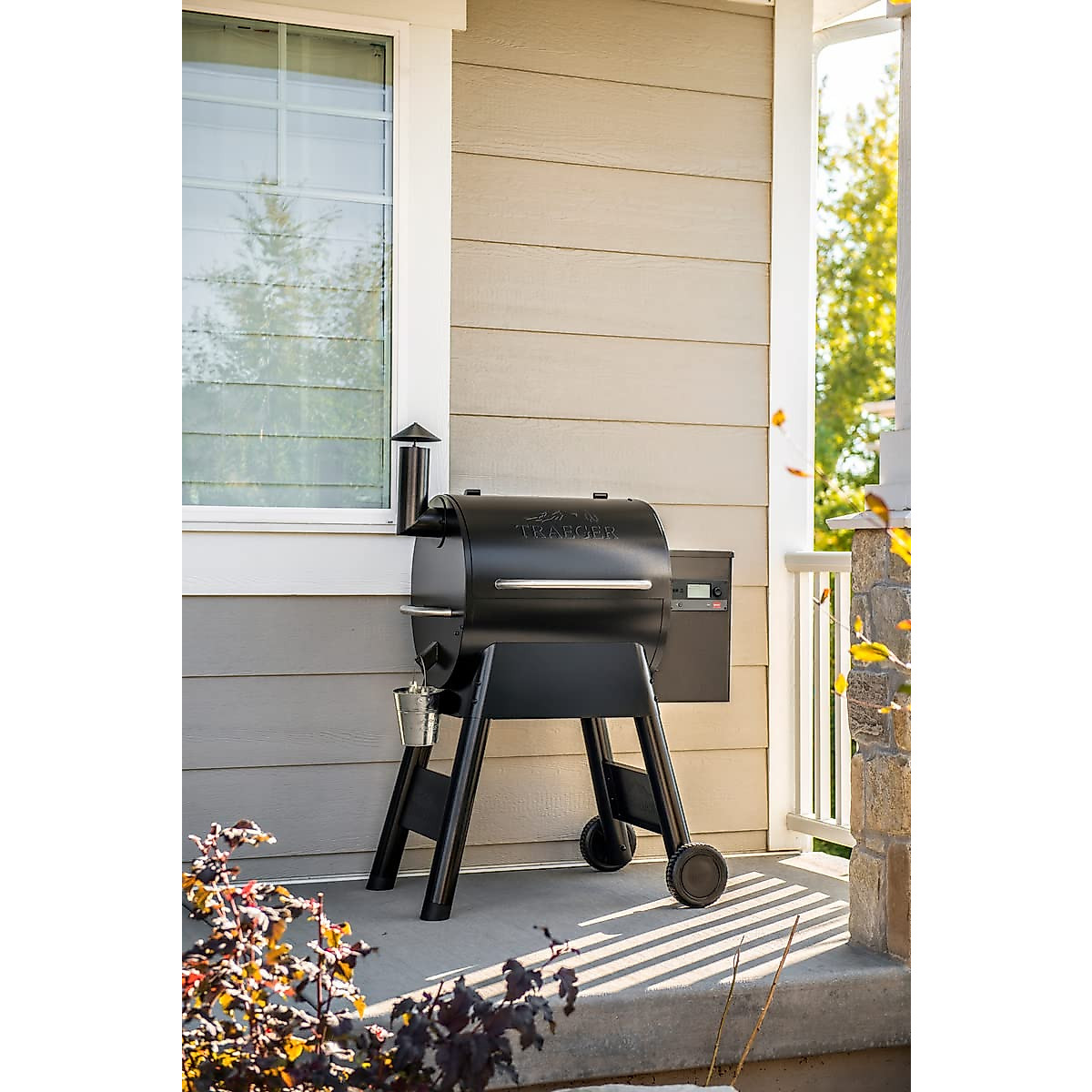 Traeger Grills Pro 575 Electric Wood Pellet Grill and Smoker, Black, 572 Square Inches Cook Area, 500 Degree Max Temperature, Meat Probe, 6 in 1 BBQ Grill with WiFi and app connectivity