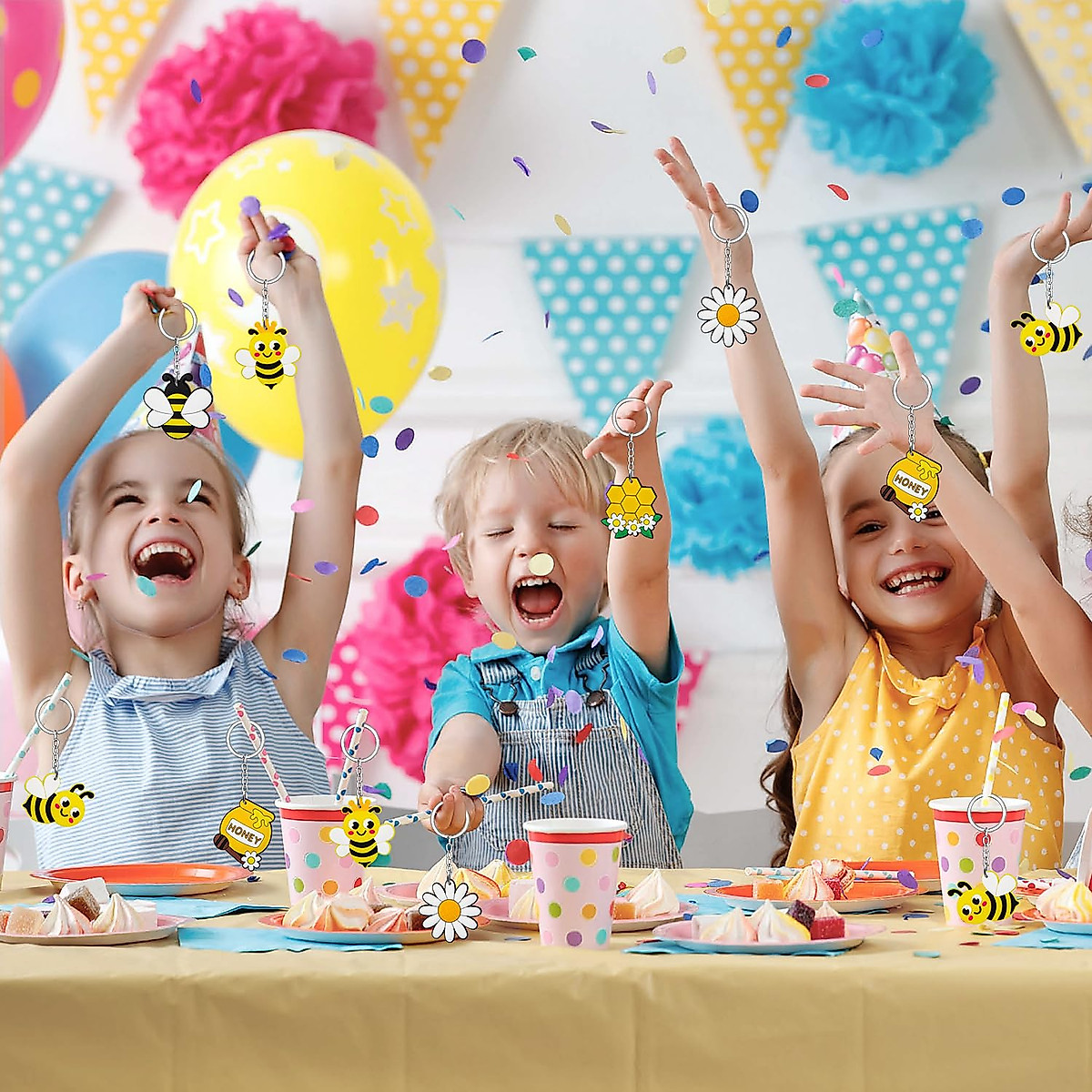 ZAUGONTW 48 Pcs Bee Keychain, Bee Party Favors Bee Decorations, Flower Honey Pots Bees Decor for Bee Theme Party Baby Shower Kids Birthday Supplies Decorations