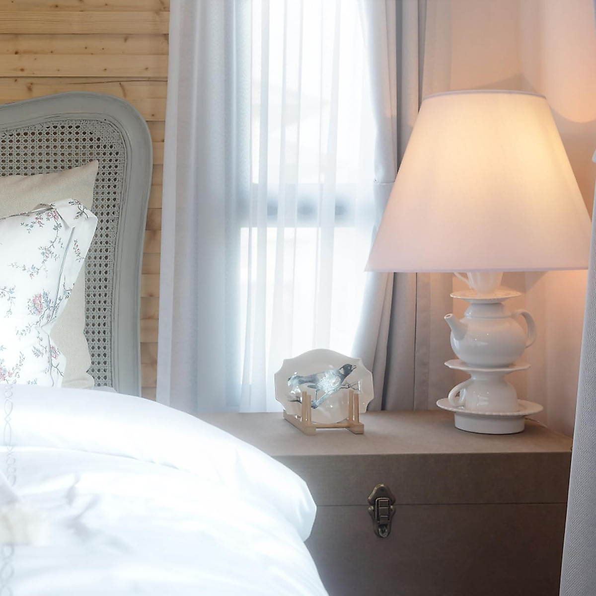 TOCHIC Lamp Shades Large White Empire Lampshade for Table Desk Lamp, Floor Lamp, Bedside Lamp, Assemble Required, DIY Natural Linen Hand Crafted Fabric Lamp Cover, Spider Fitter, 16"x8"x11.3"