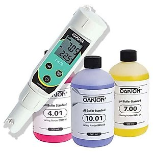 Oakton pHTestr® 30 Waterproof Pocket Tester and Buffer Pack Bundle
