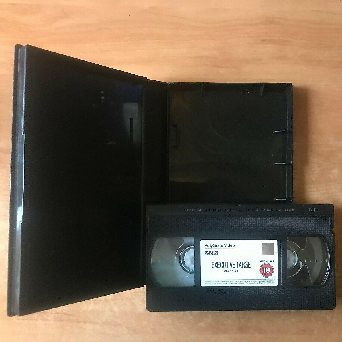 Executive Target [VHS]