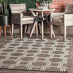 nuLOOM Frontier Greek Trellis Indoor/Outdoor Area Rug, 6' 7" x 9', Grey