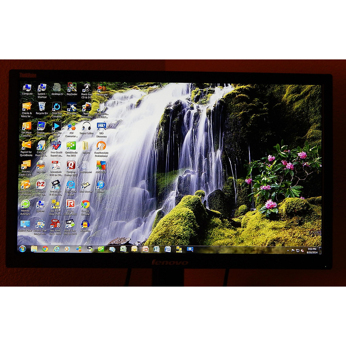 Lenovo ThinkVision LT2323p 23 Full HD Widescreen LED Monitor 16:9 5ms 1920x1080 1000:1 DVI/VGA/USB/DisplayPort Raven Black