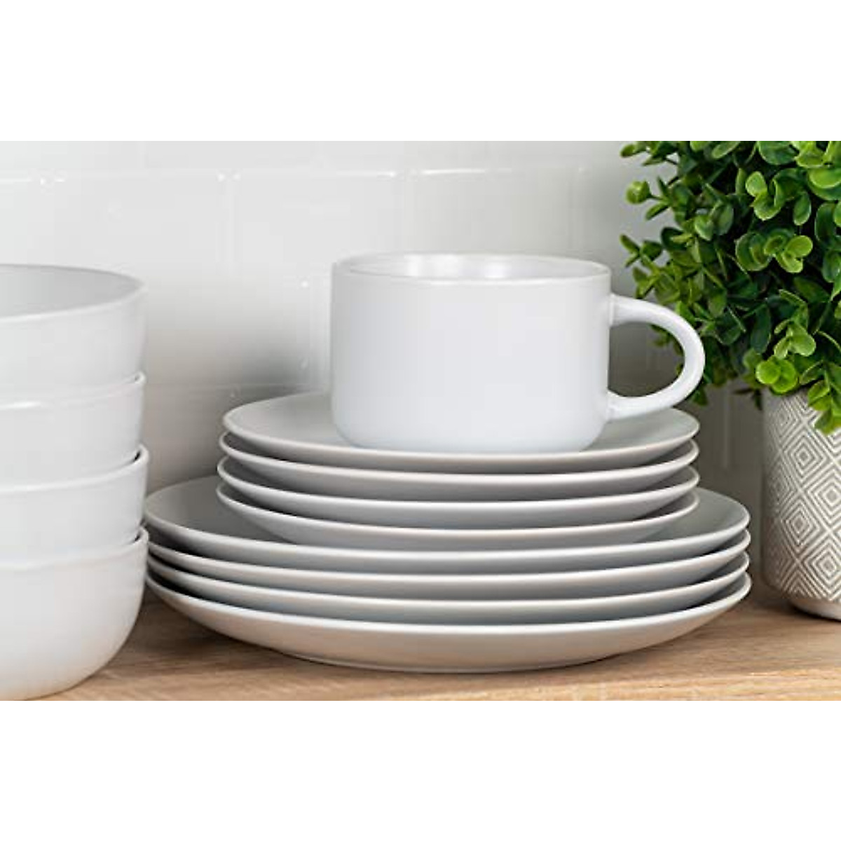 10 Strawberry Street Wazee Matte Coupe Dinnerware Pack of 16, White
