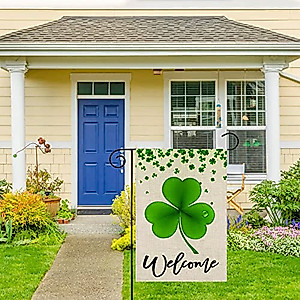 St Patrick's Day Garden Flag 12 X 18 Double Sided Light-green Shamrock Clover Welcome Yard Flags Garden Yard Decorations, Happy Saint Patty's Day Irish Small Mini Burlap Yard Flag for Outside Decoration
